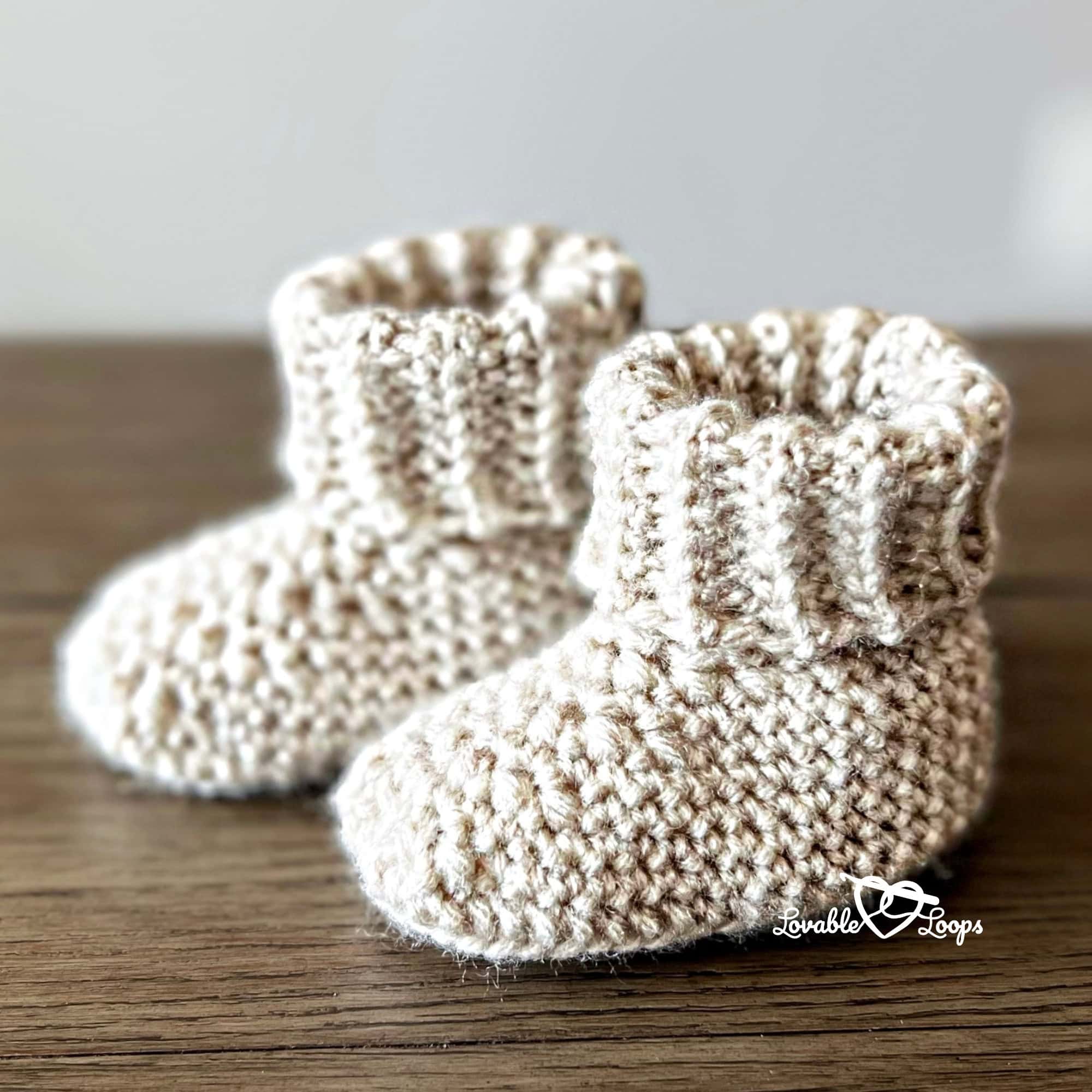 Free Crochet Baby Booties Pattern with Ribbed Cuff