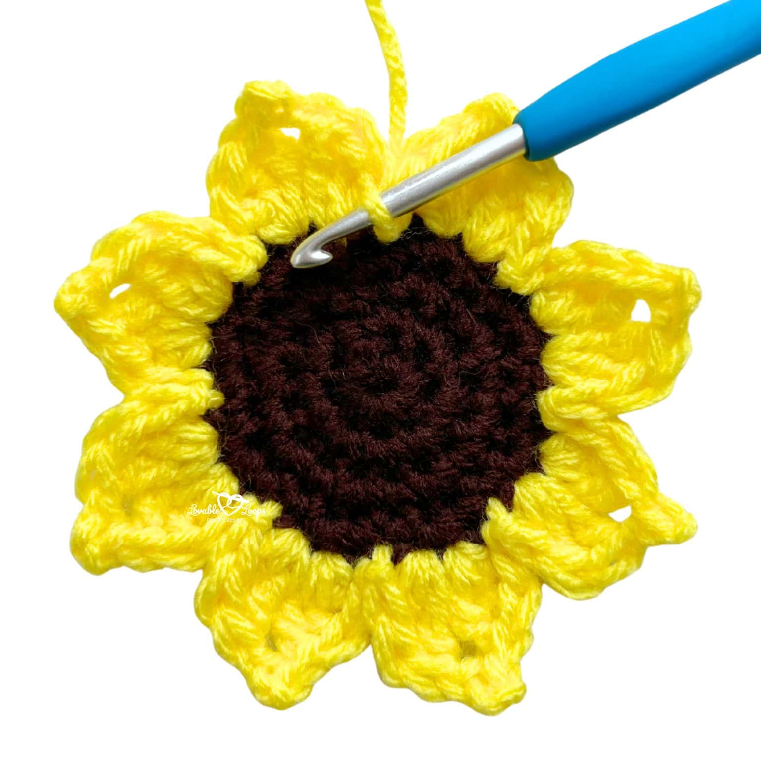 Crochet Small Flower Pattern – Easy Fall Crochet Applique
